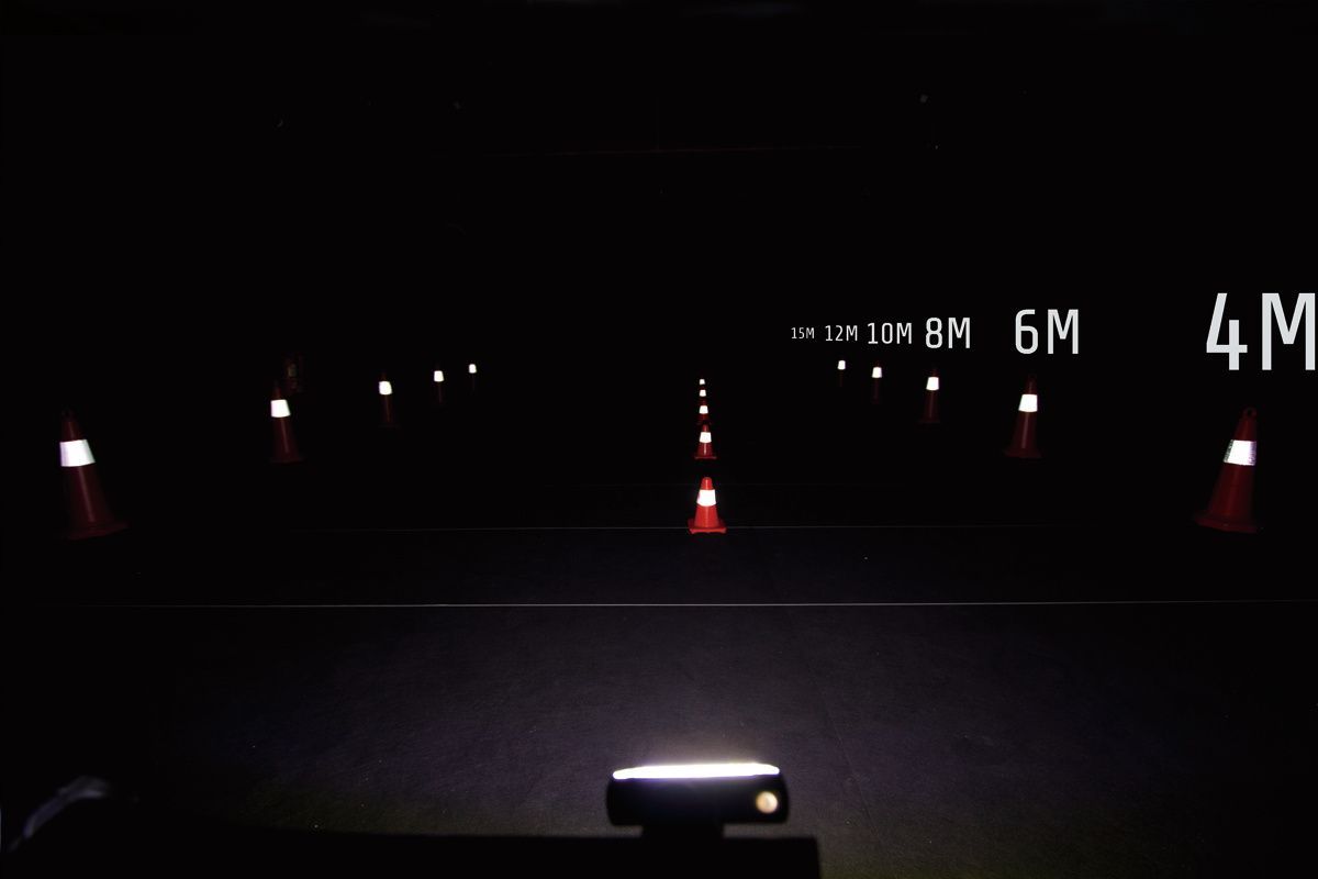 Moon Light Comet-X Front 120 Lumens – Cycle Science NZ